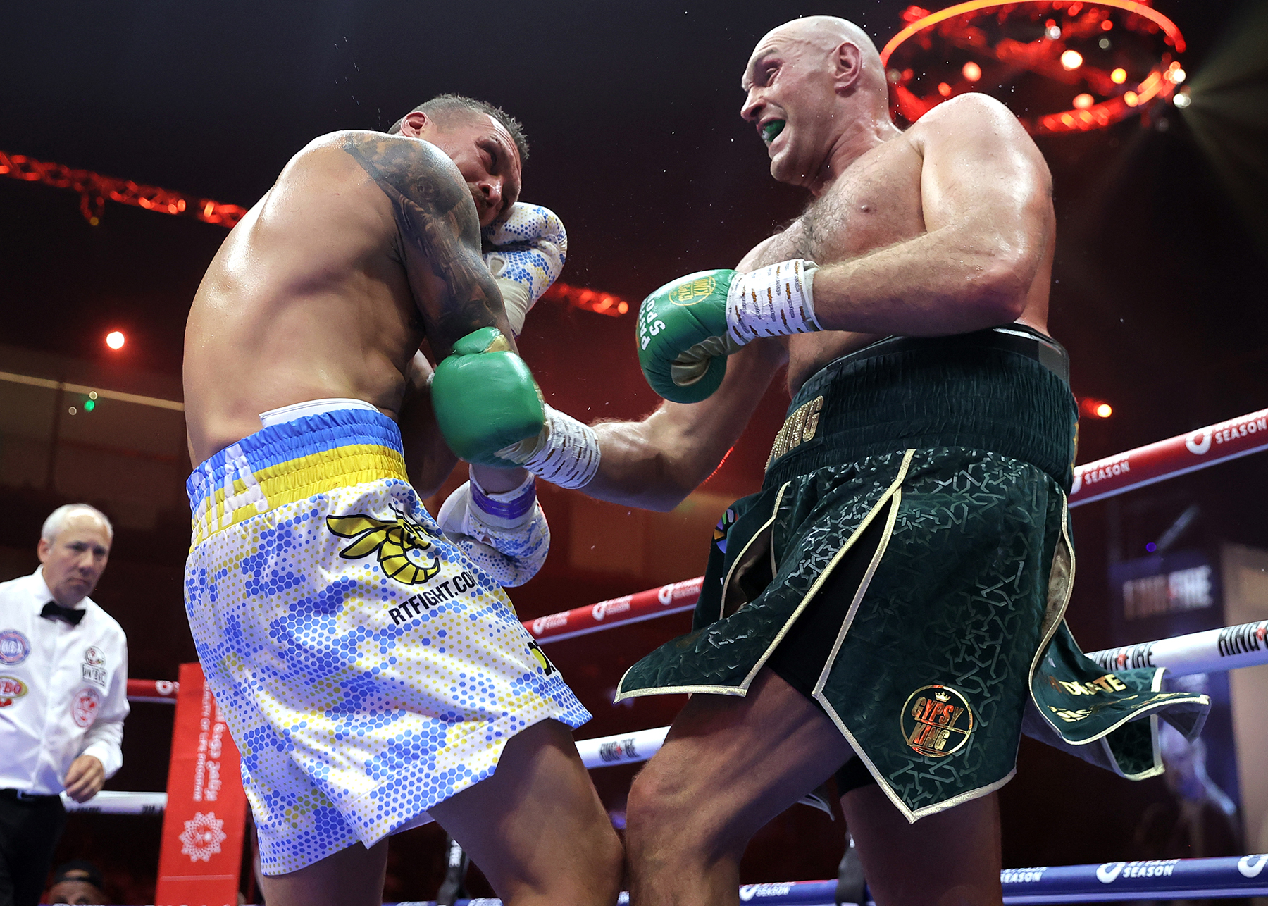 Undisputed! Oleksandr Usyk floors Tyson Fury, holds on to win nail ...